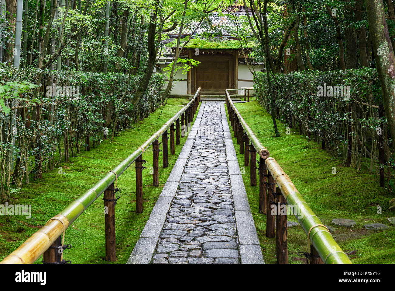 Koto-in Temple in Kyoto, Japan KYOTO, JAPAN - OCTOBER 22: Koto-in ...