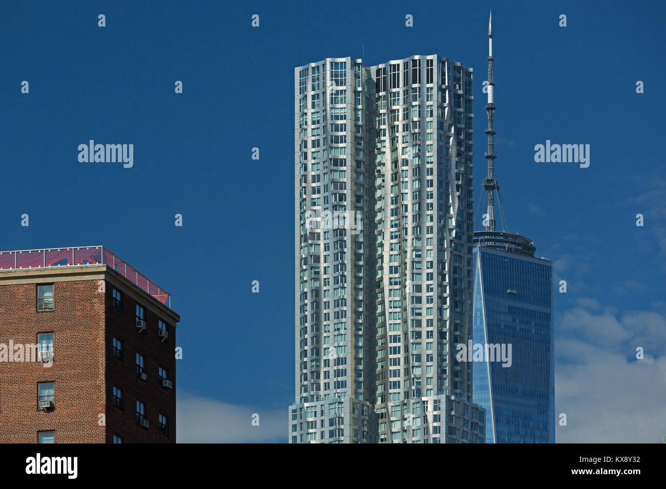 Frank Gehry's 8 Spruce Street (Beekman Tower) in front of the Freedom ...