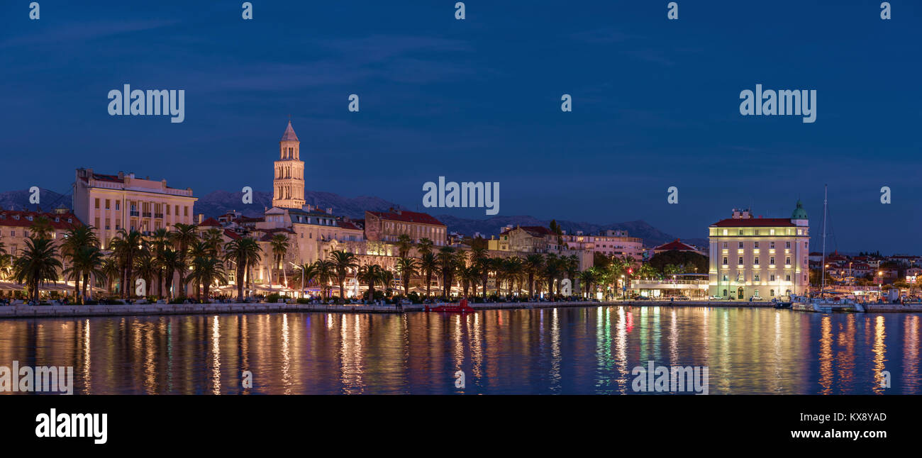 Split skyline hi-res stock photography and images - Alamy