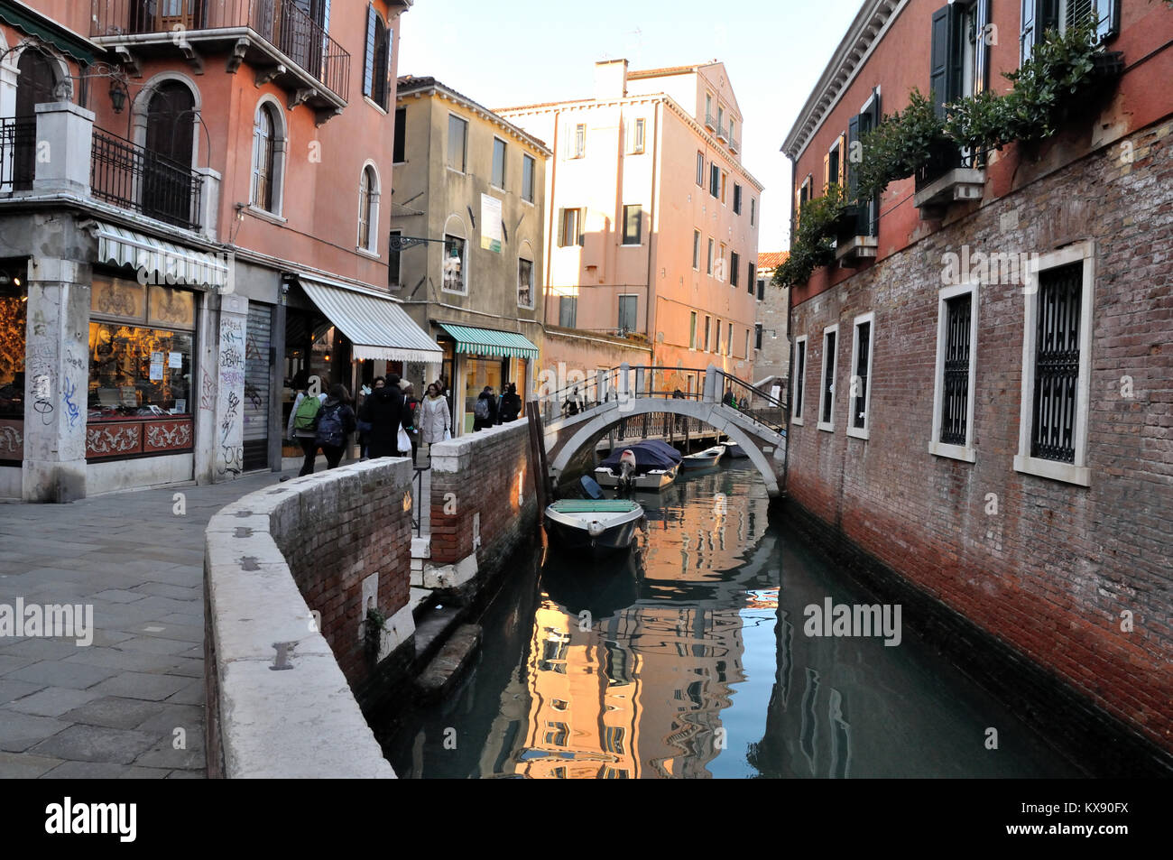 Venice small boats hi-res stock photography and images - Alamy
