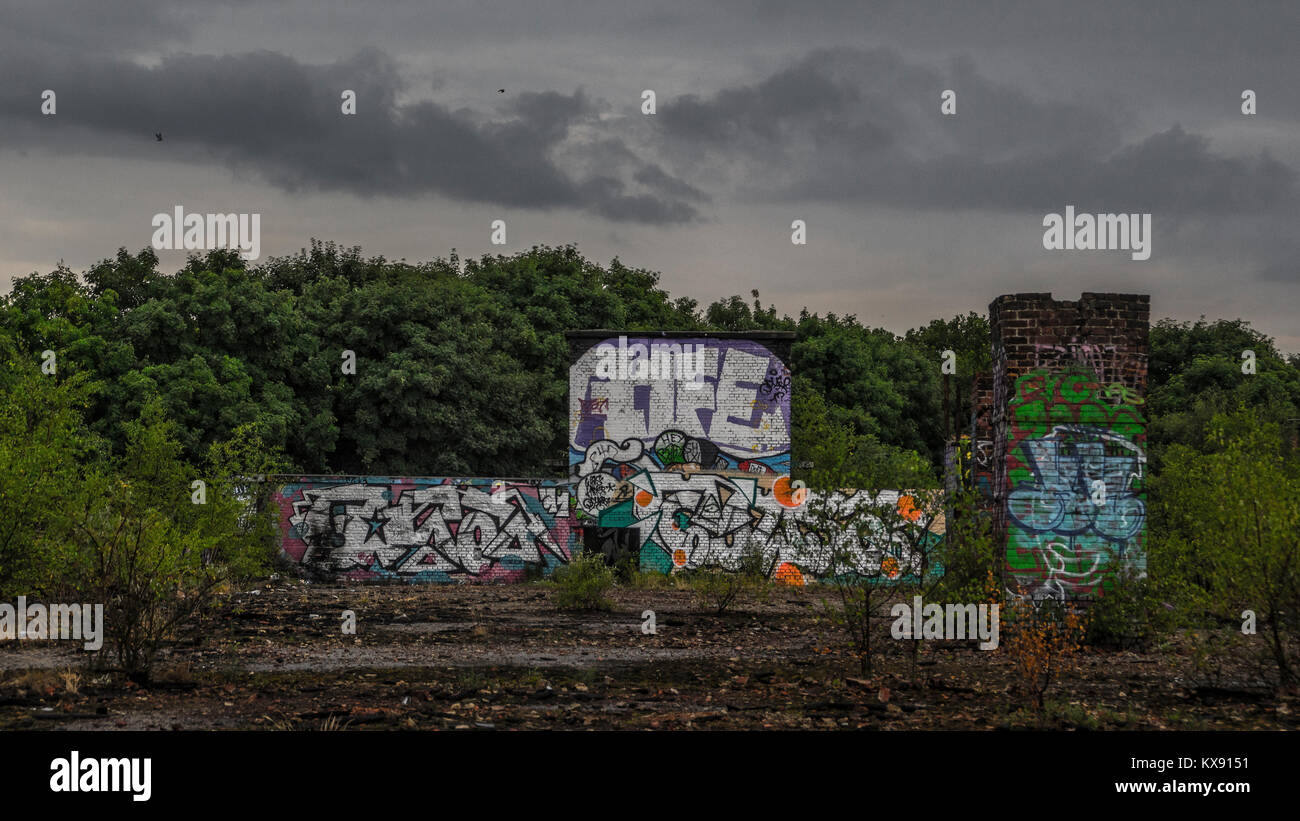 building covert in grafitty Stock Photo - Alamy