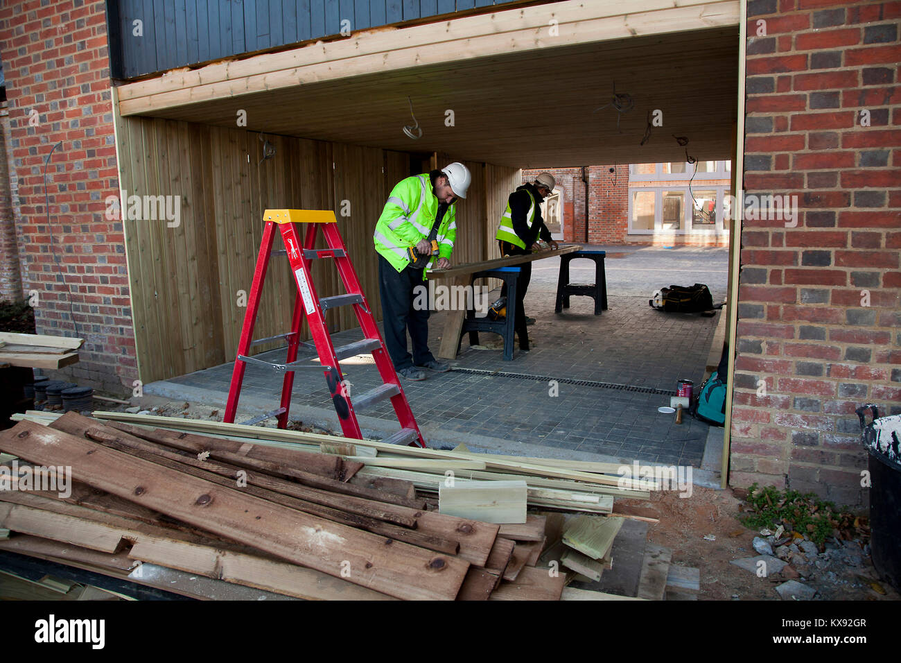 Building new construction on hi-res stock photography and images - Alamy