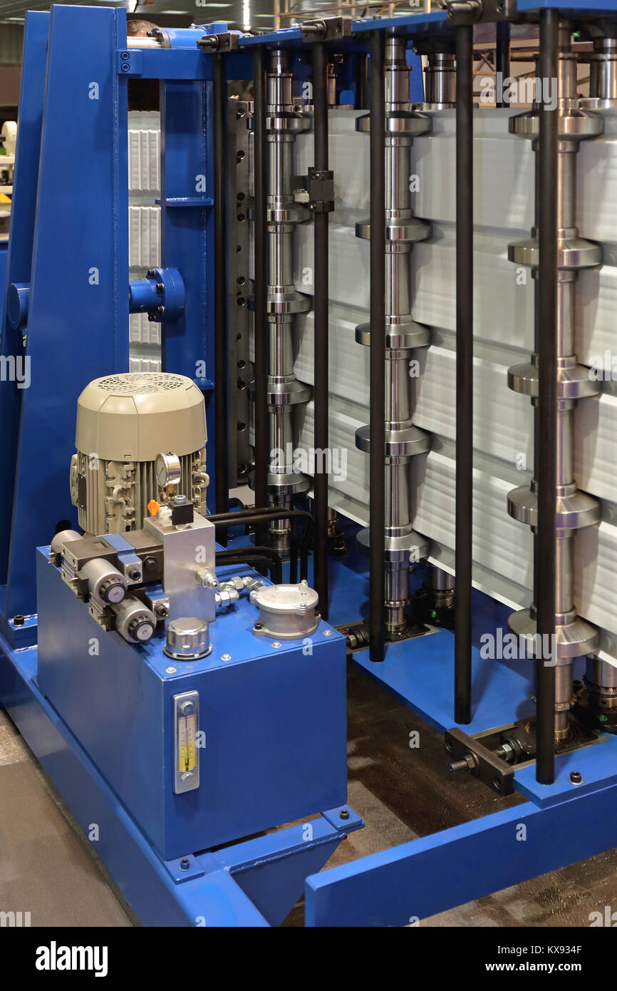 Metal forming machine hi-res stock photography and images - Alamy