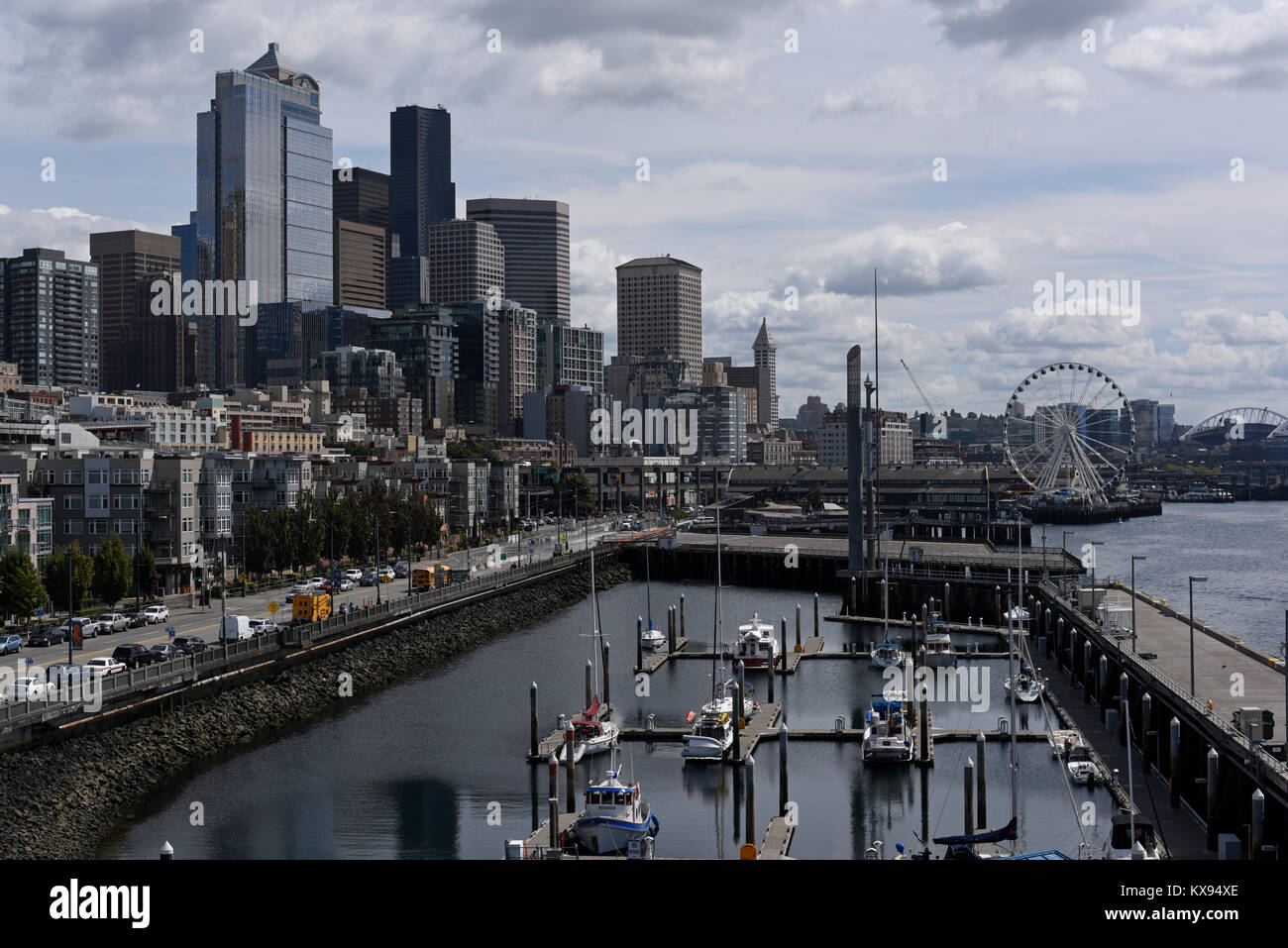 The harbor and Marina waterfront near Pike Place Market, Seattle ...