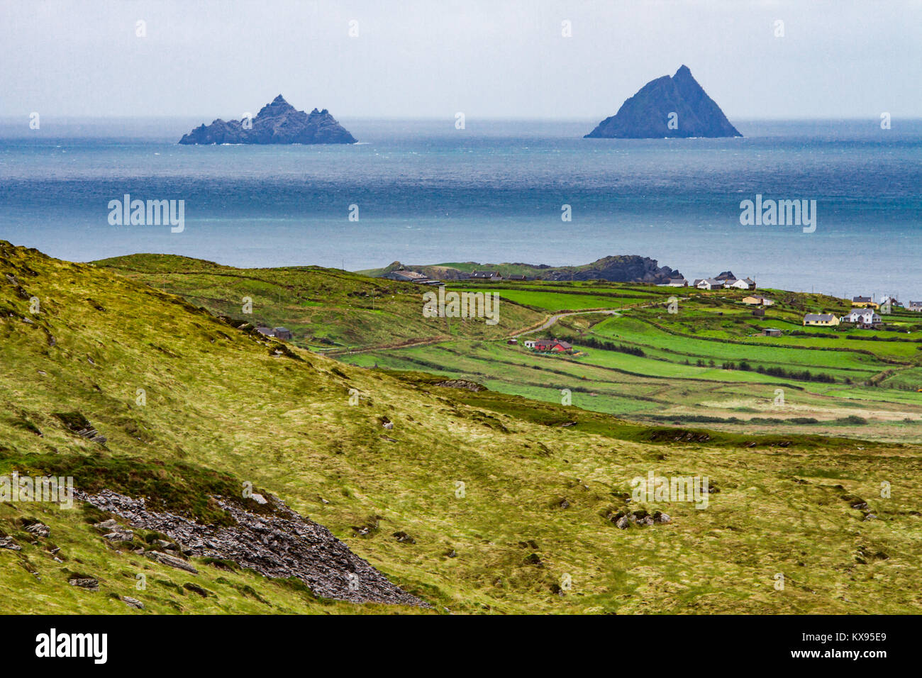 View from Valentia Island to the Skellig Islands, Little Skellig (L ...