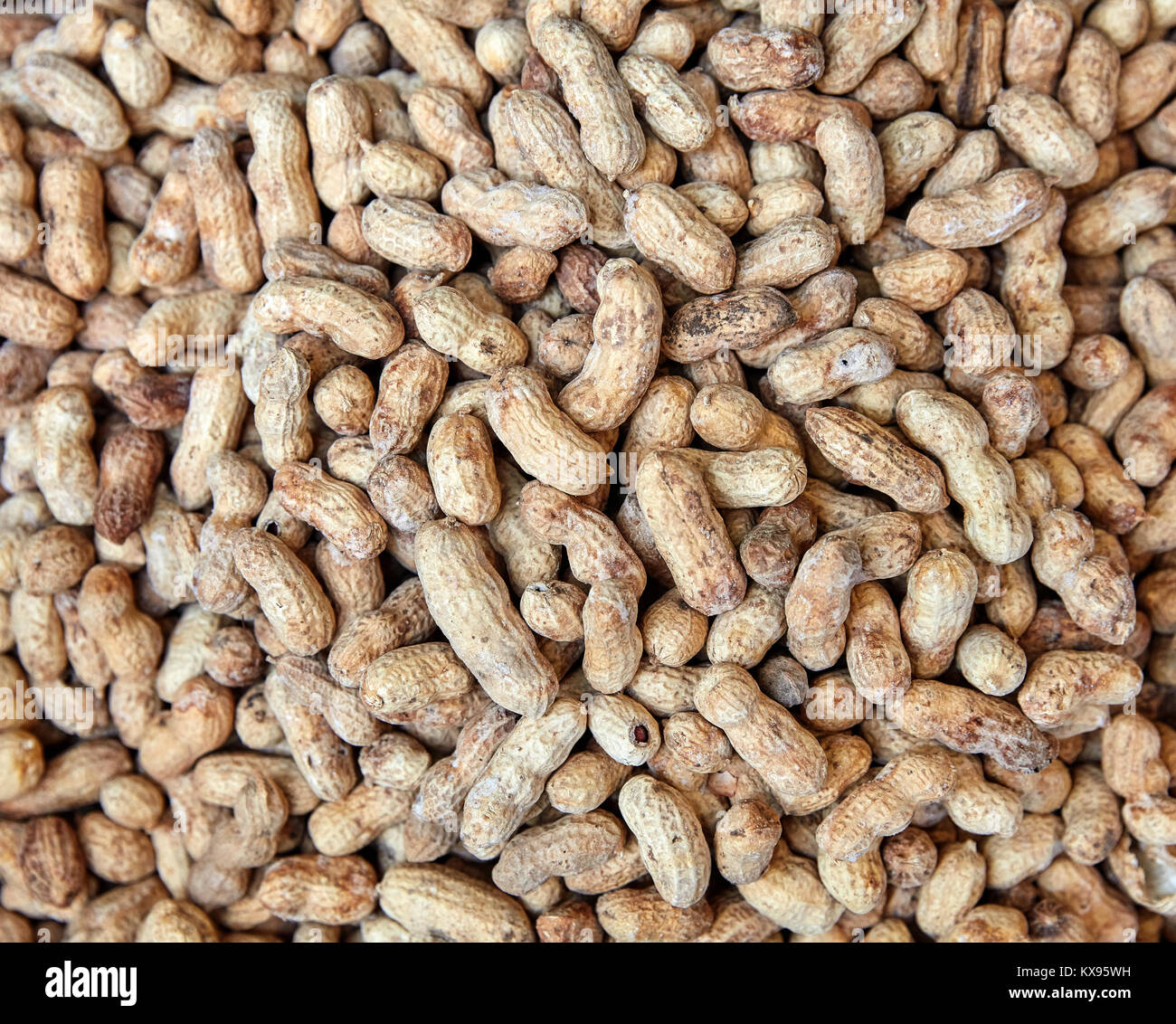 Peanuts. texture background. Raw peanuts in market Stock Photo - Alamy