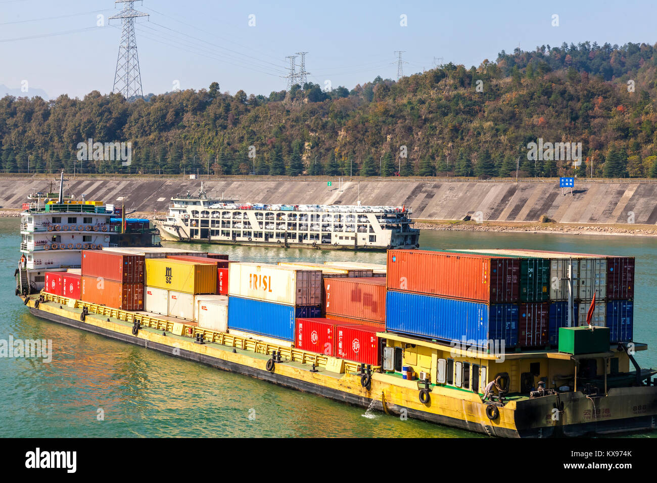 Cargo carrying boat hi-res stock photography and images - Alamy