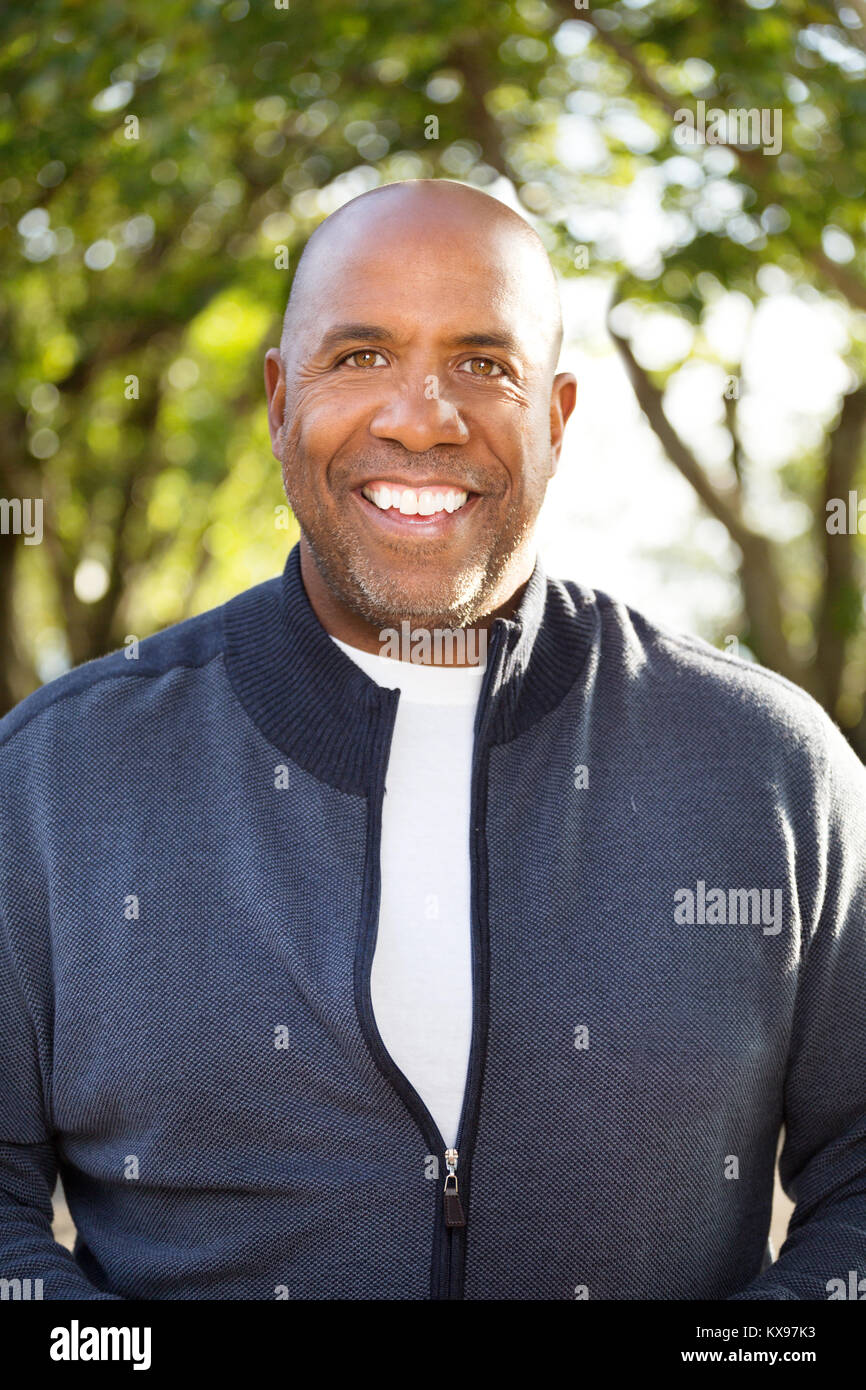 Mature African American man smiling Stock Photo - Alamy