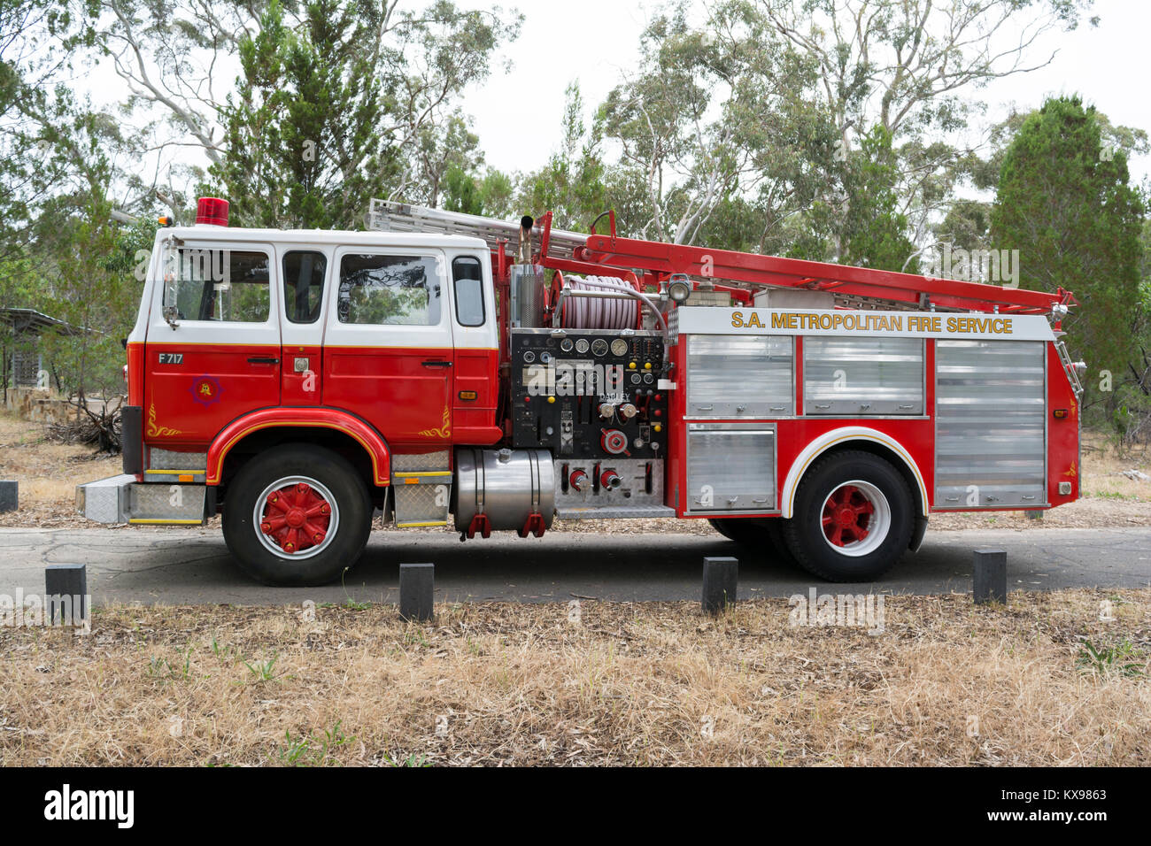 Sa metropolitan fire service samfs hi-res stock photography and images ...