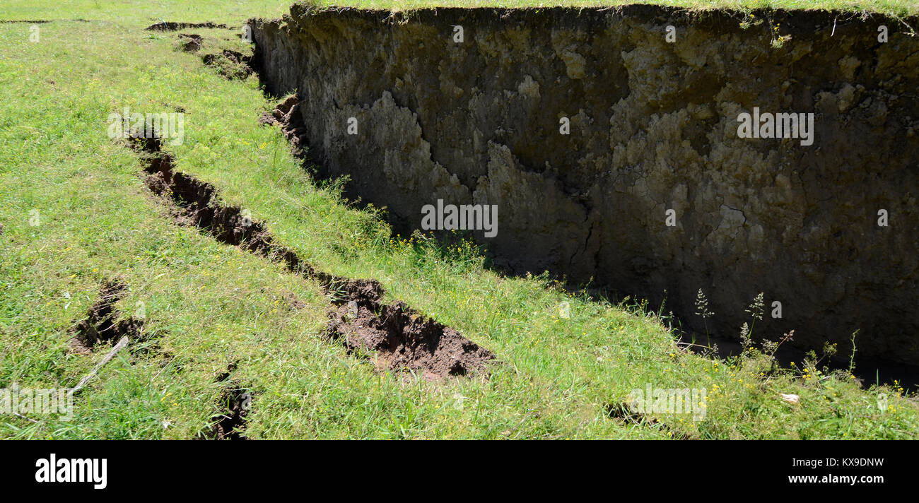 Mud slides hi-res stock photography and images - Alamy