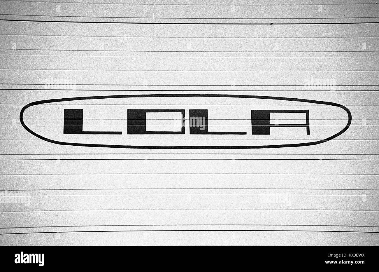 Lola factory and offices in Huntingdon in December 1992 Stock Photo - Alamy