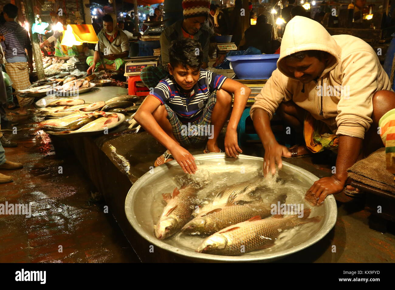 Fish Market in Dhaka city. 2018 Stock Photo - Alamy