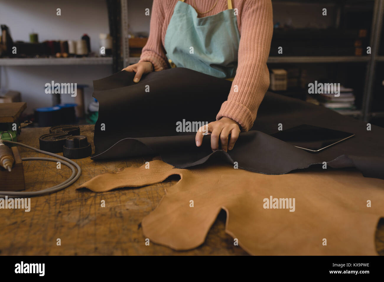 Worker woman technology workshop hi-res stock photography and images ...