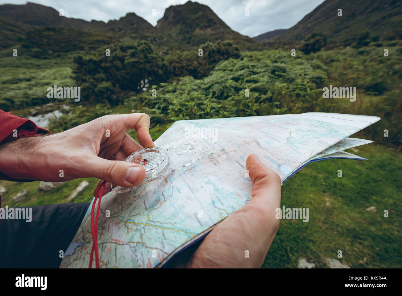 Map reading mountain ireland hi-res stock photography and images - Alamy