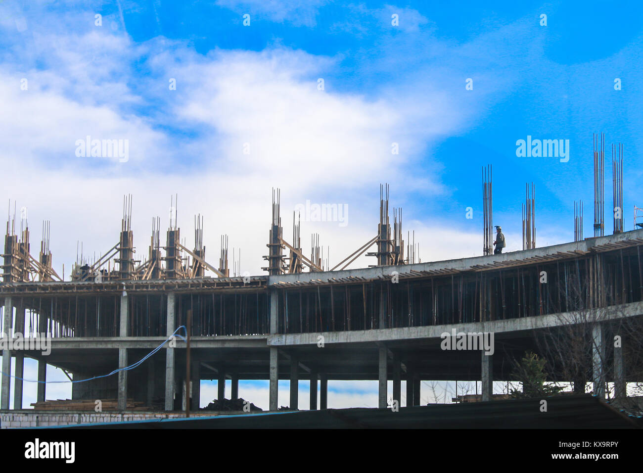 Building construction, installation of reinforcement, formwork, pouring ...