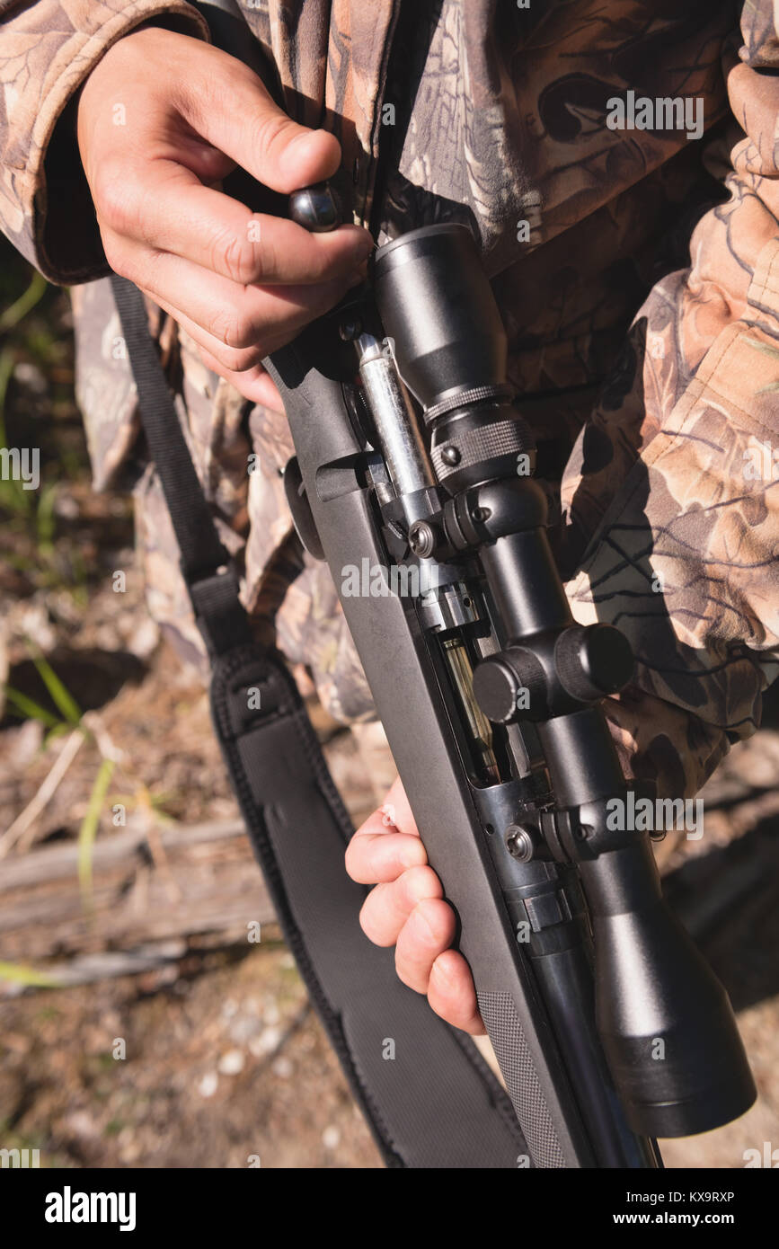 Sniper rifle hi-res stock photography and images - Alamy