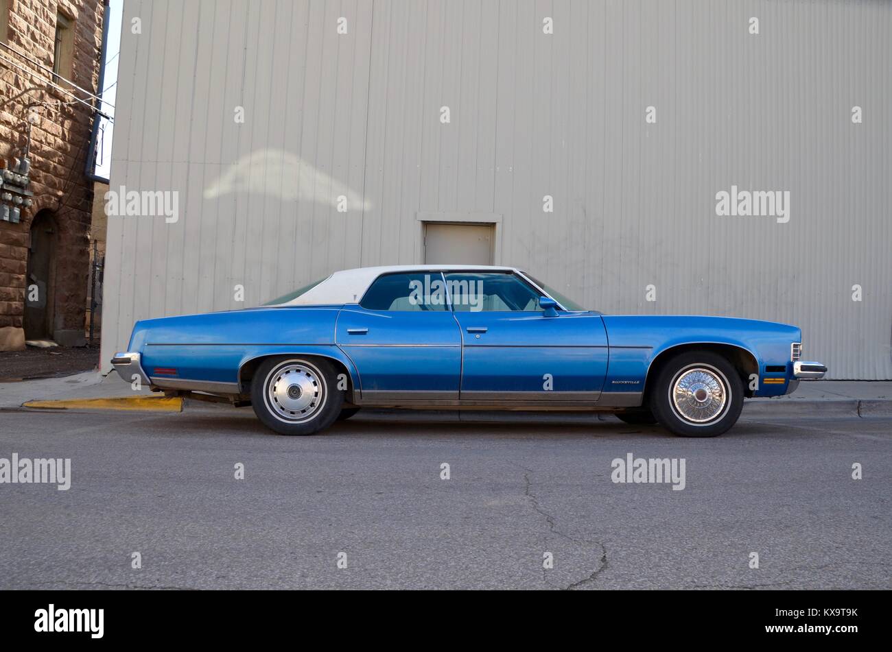 Car pontiac bonneville hi-res stock photography and images - Alamy