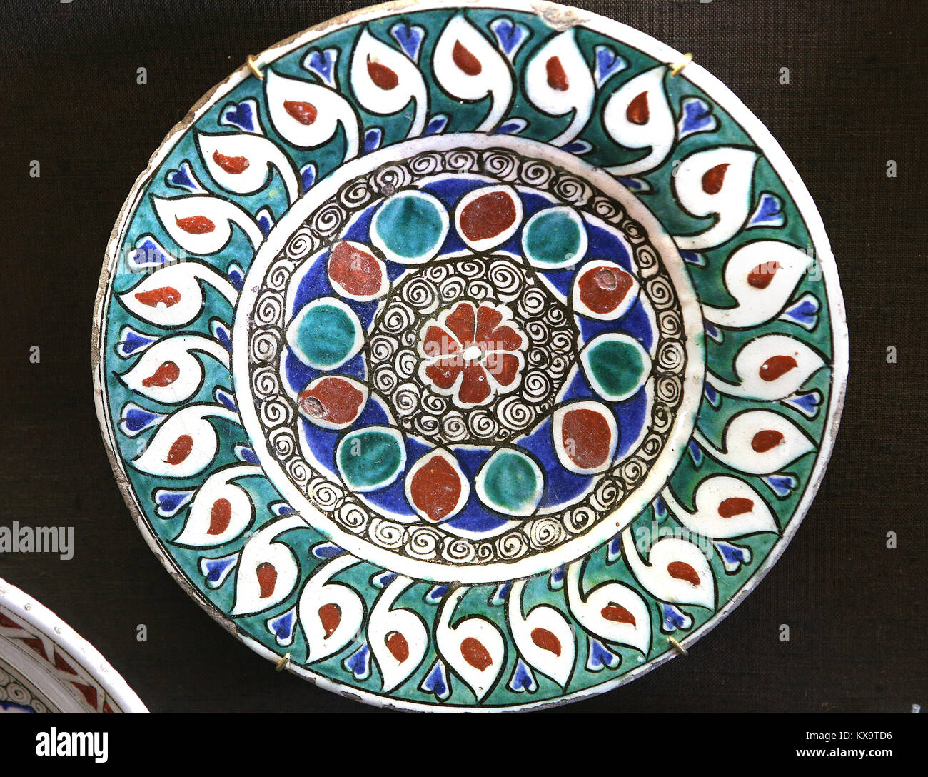 Iznik plate ottoman hi-res stock photography and images - Alamy