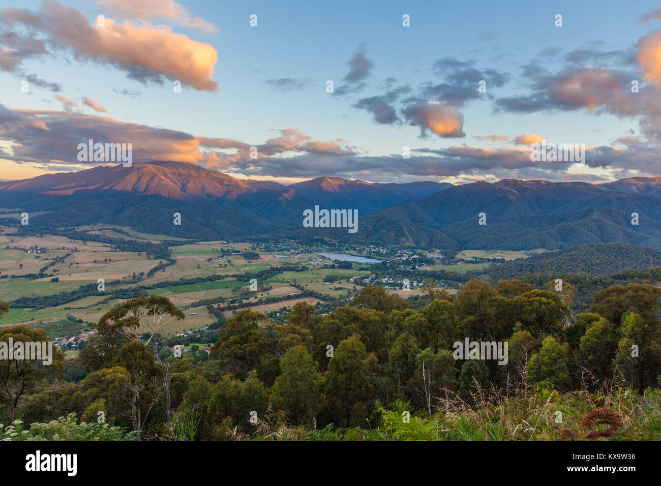 Kiewa valley at sunset landscape Stock Photo - Alamy