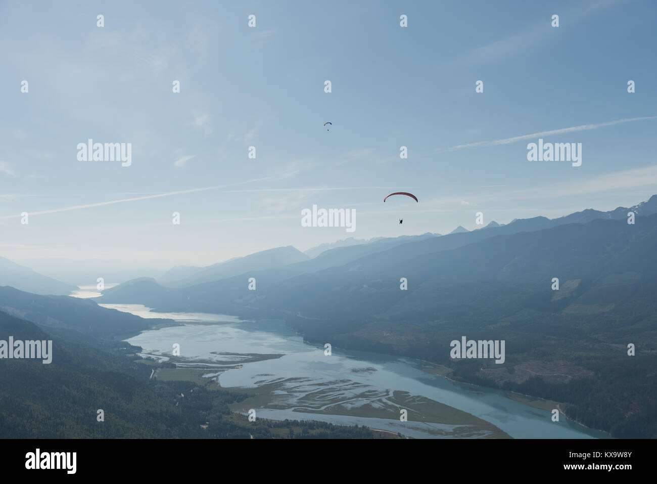 Flying range hi-res stock photography and images - Alamy