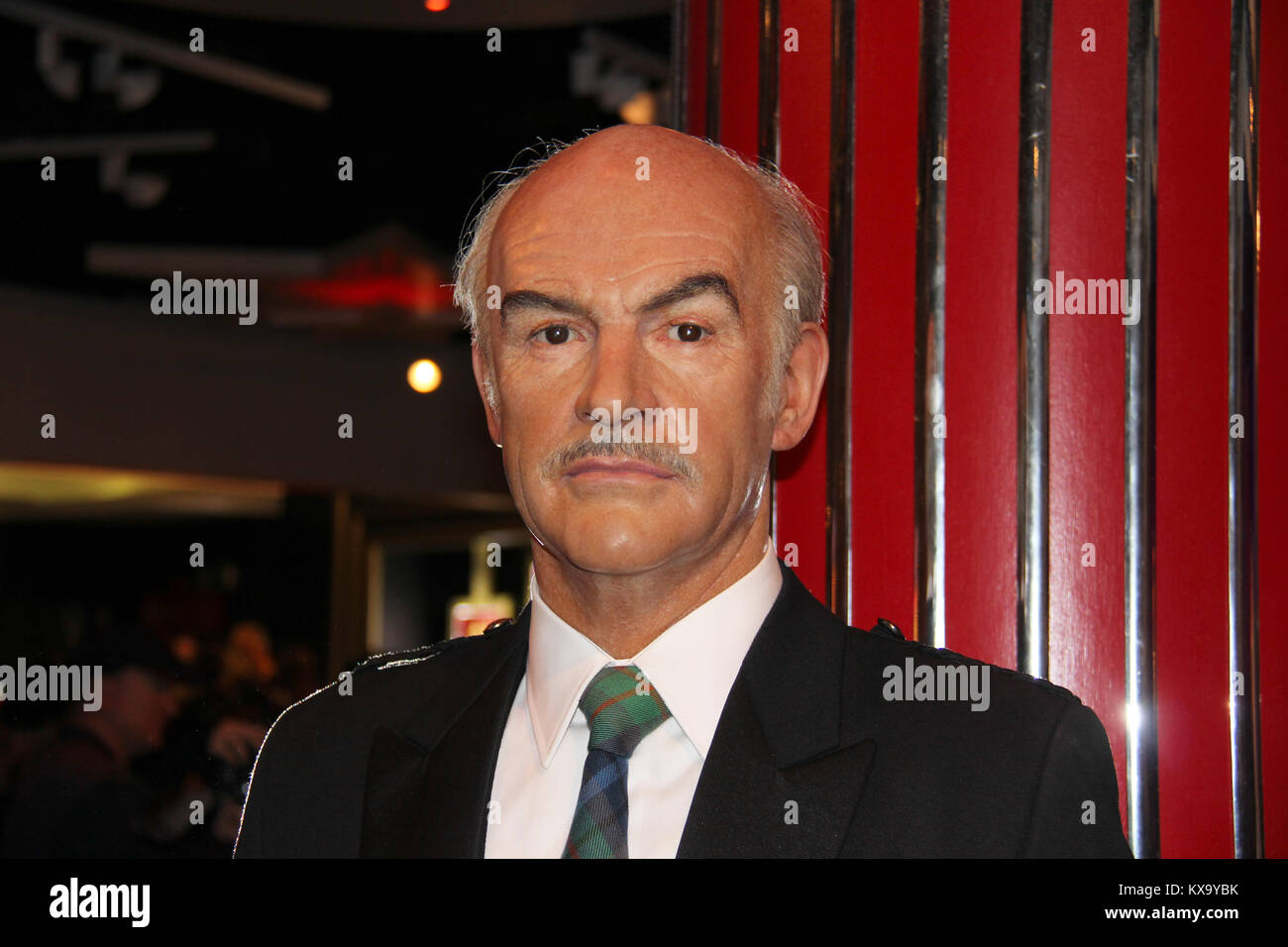 Celebrity statues hi-res stock photography and images - Alamy