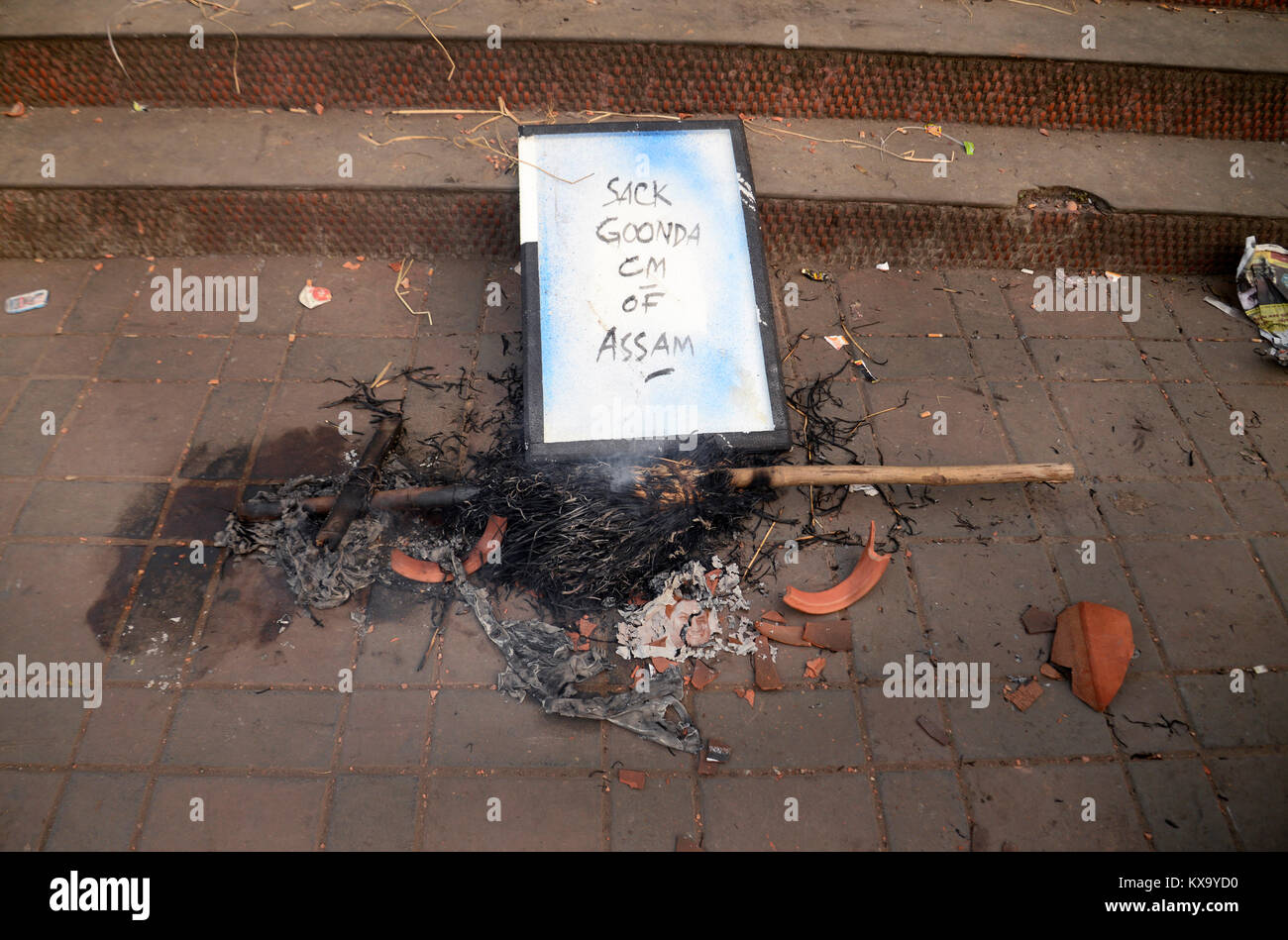Kolkata India 07th Jan 2018 Activist Burn Effigy Of Assam Chief