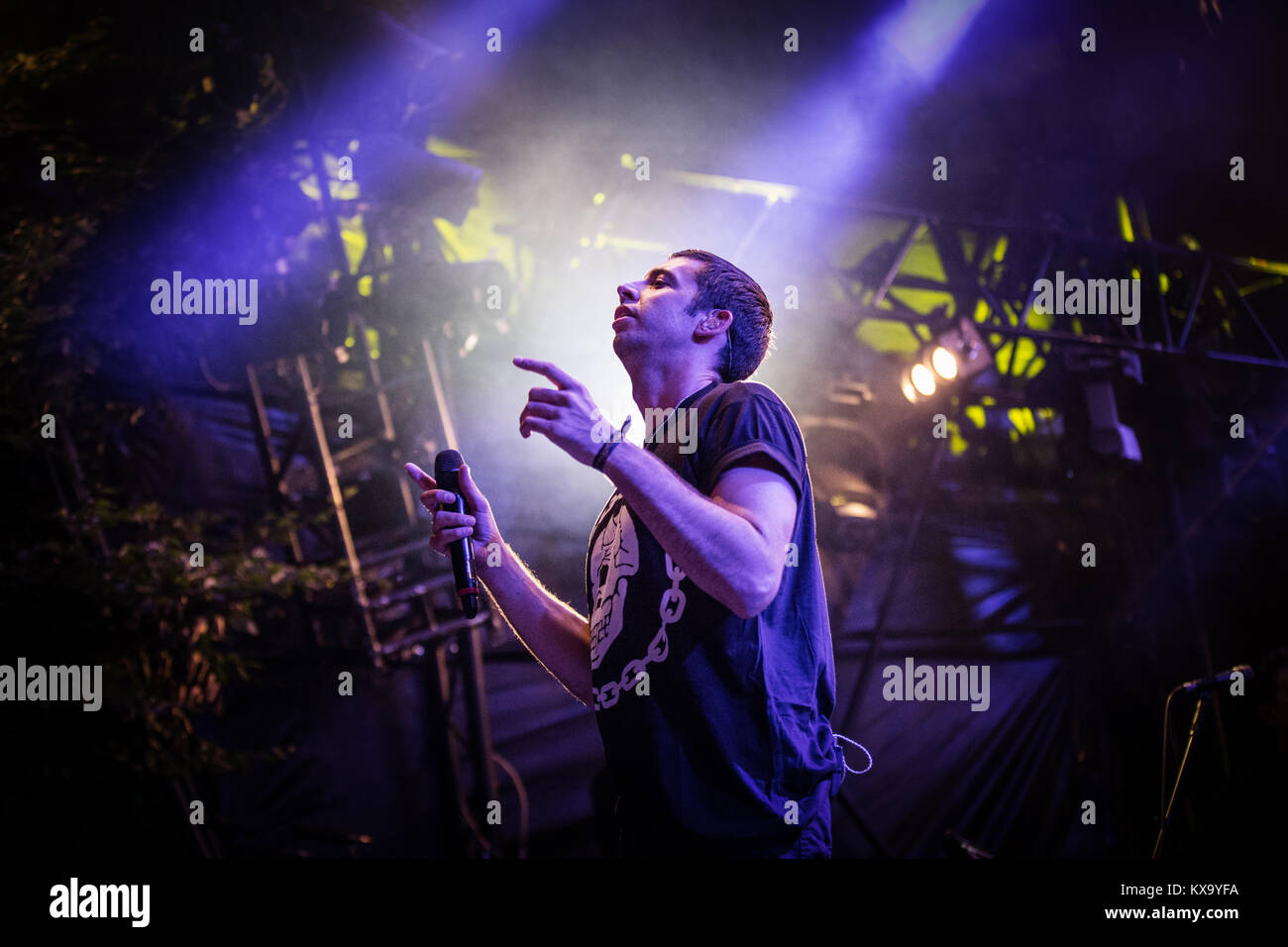 The English singer, songwriter and rapper Elliot John Gleave is better ...