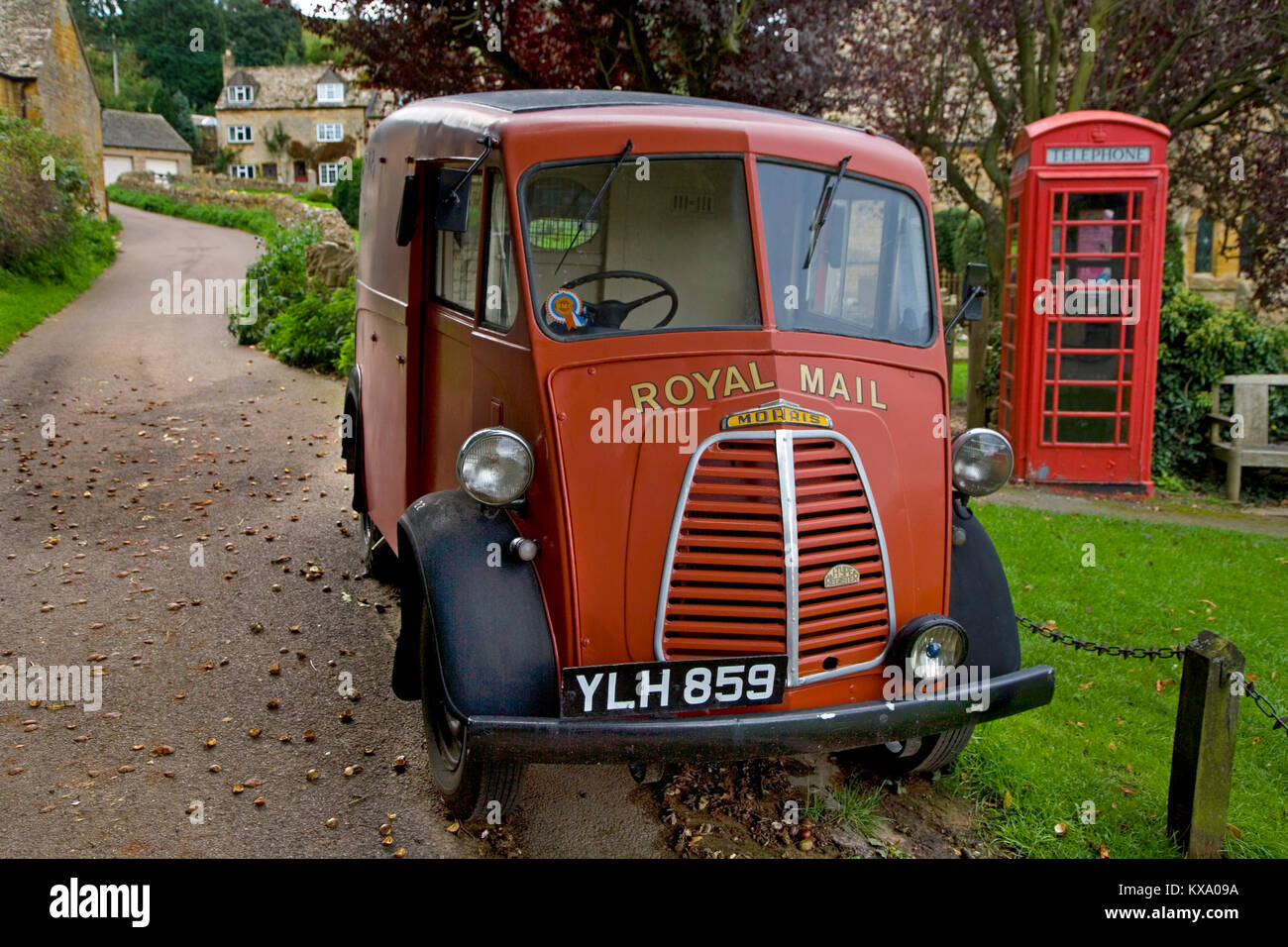 Morris J Type 1950s Royal Mail Van in Snowshill Village Cotwolds UK ...