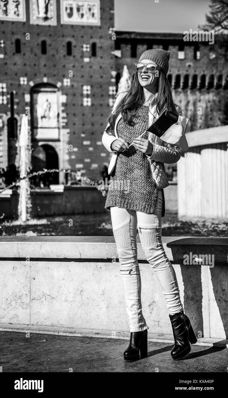 Rediscovering things everybody love in Milan. Full length portrait of ...