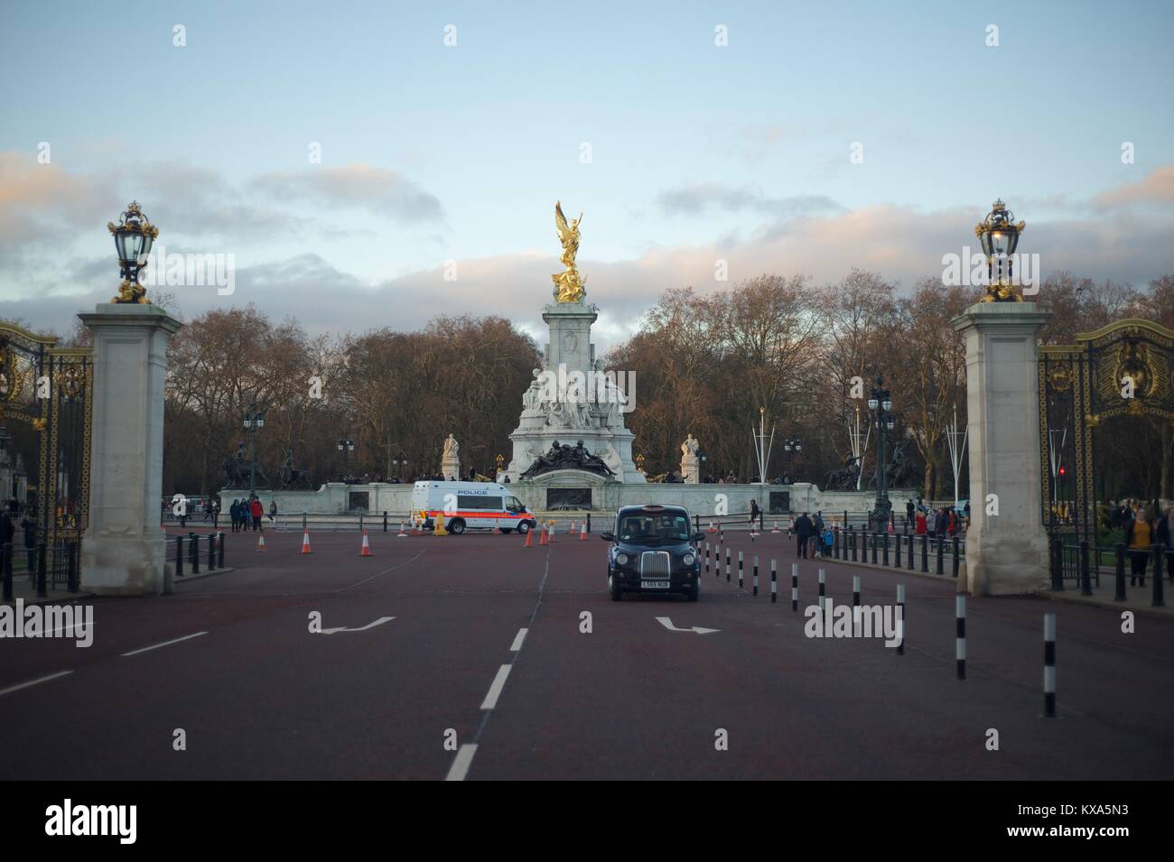 Victoria, Green Park, London Stock Photo - Alamy