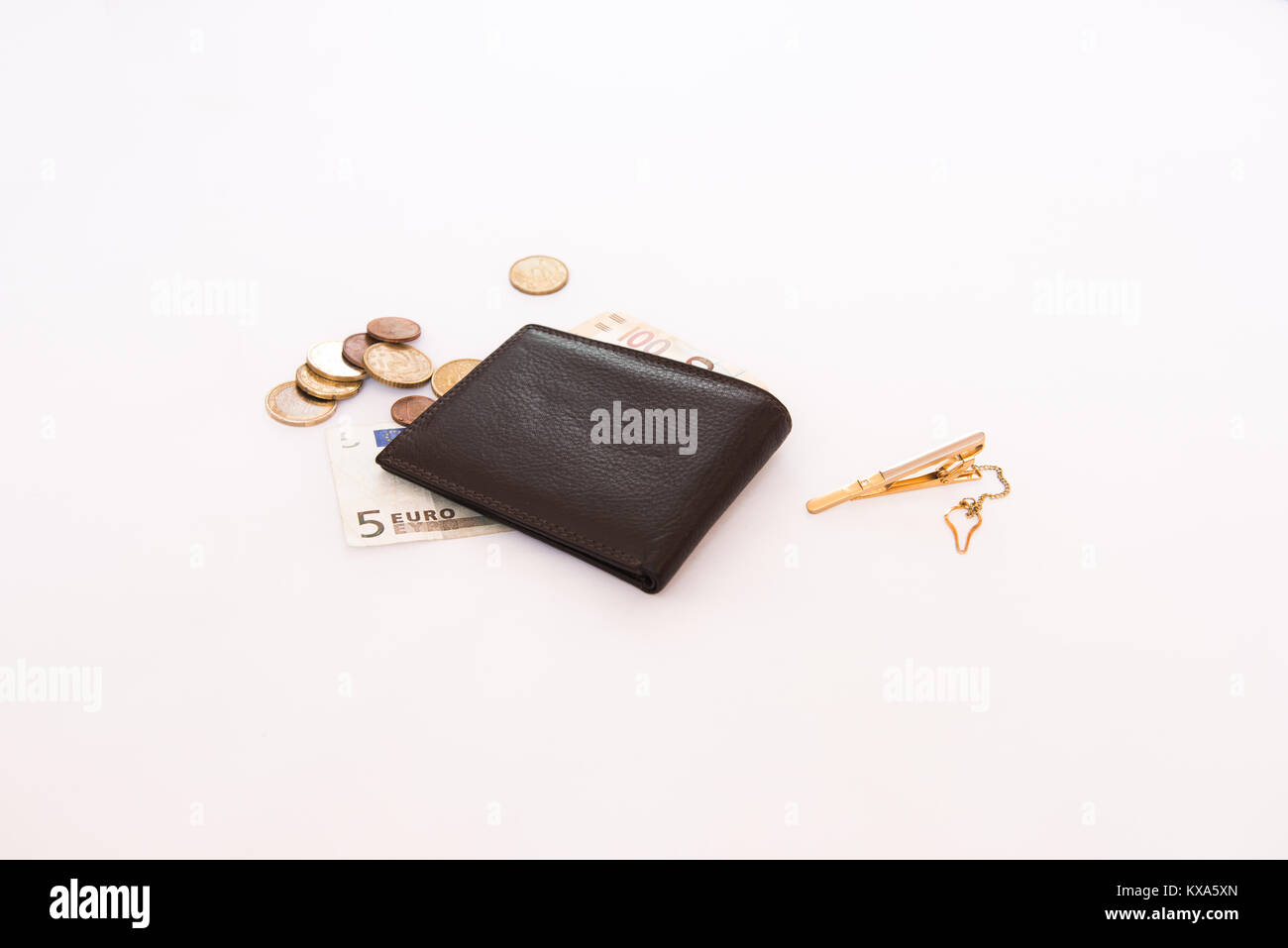 Elderly shopping usa value hi-res stock photography and images - Alamy