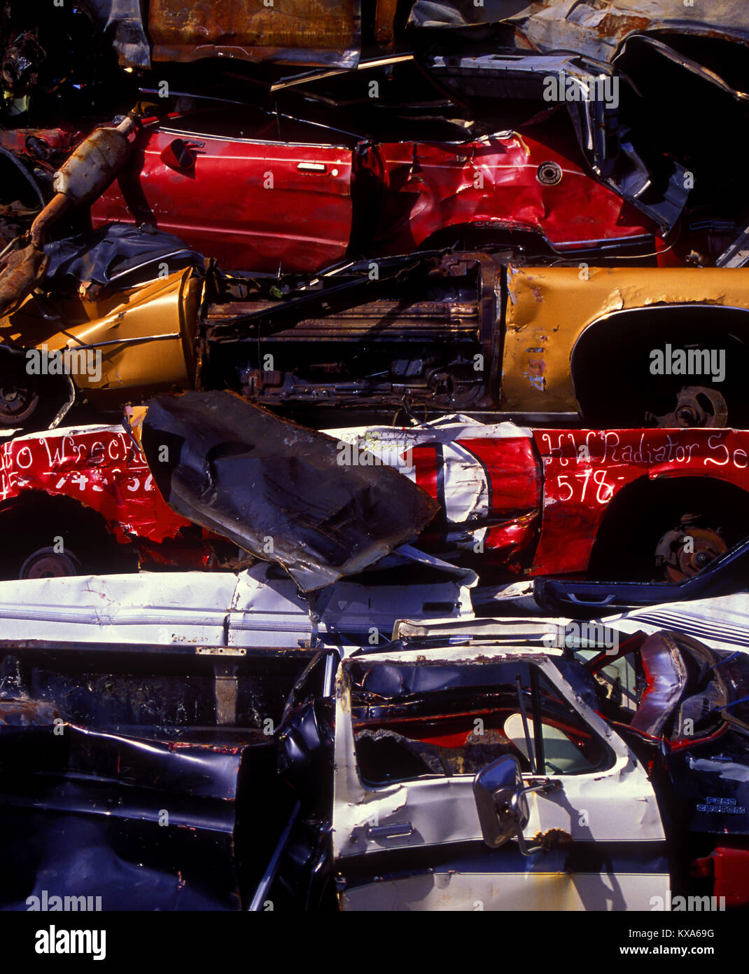 Junkyard with wrecked cars hi-res stock photography and images - Alamy