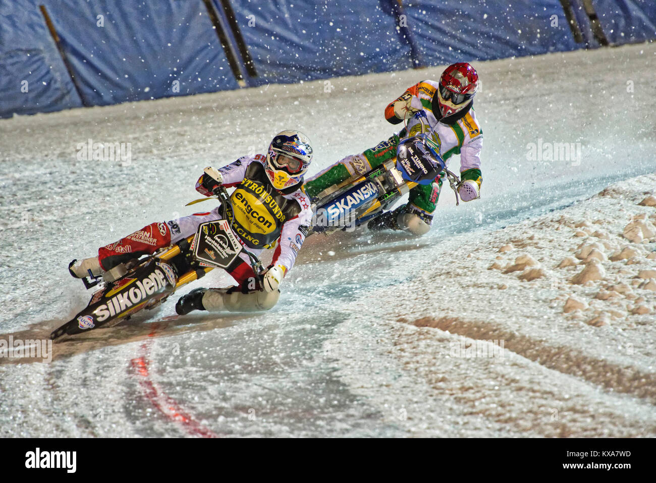 Ice speedway hi-res stock photography and images - Alamy
