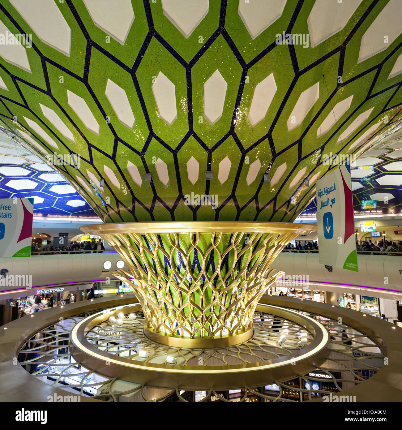 Abu dhabi airport interior united hi-res stock photography and images ...