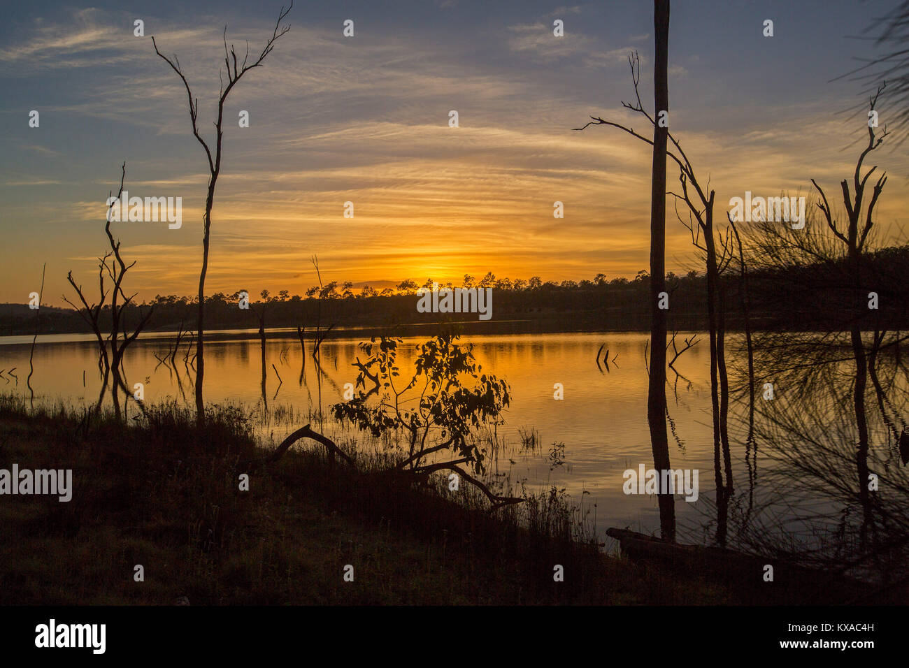 Australian sunset over water hi-res stock photography and images - Alamy