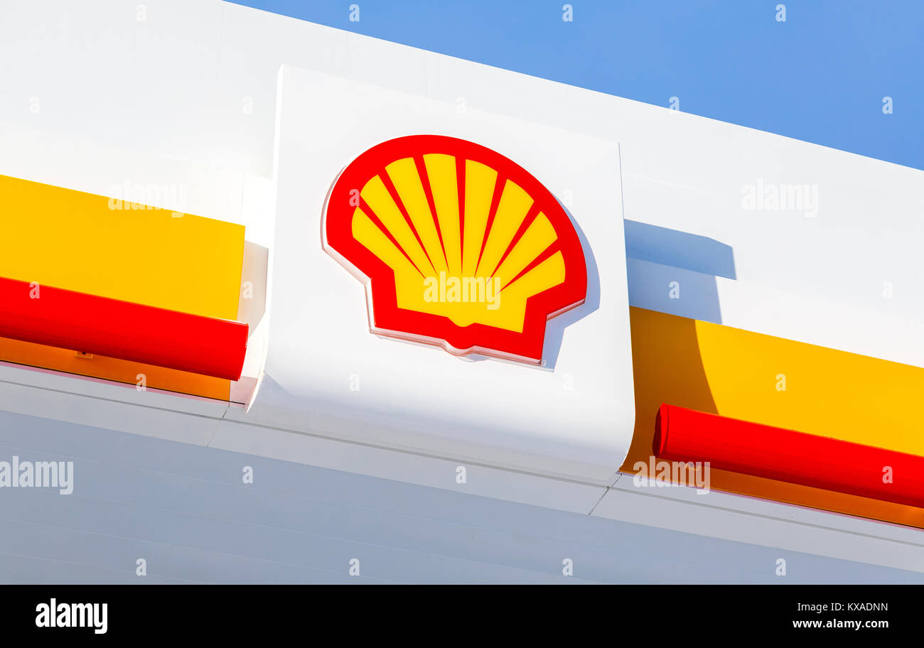 Royal dutch shell hi-res stock photography and images - Alamy