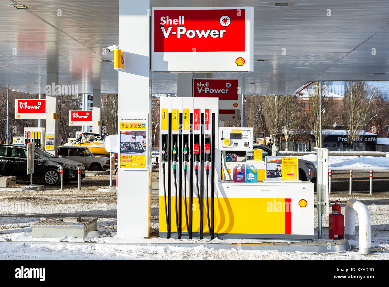 Shell petrol pump 2018 hi-res stock photography and images - Alamy