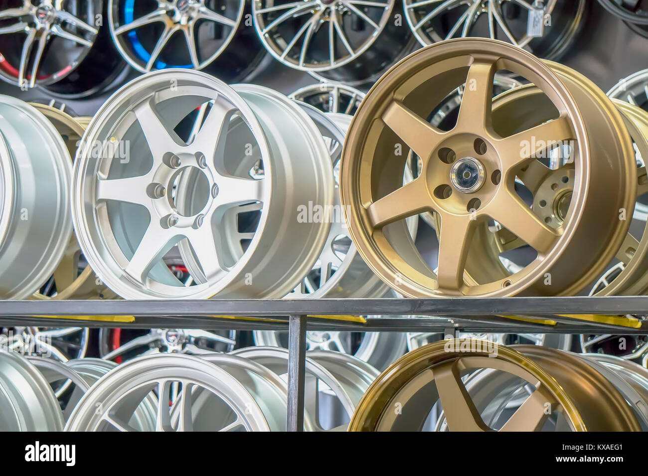 Car alloy wheels hi-res stock photography and images - Alamy