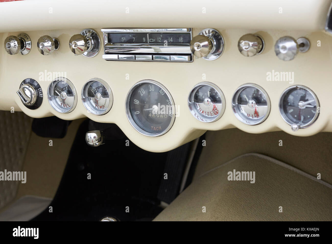 1957 chevy convertible hi-res stock photography and images - Alamy