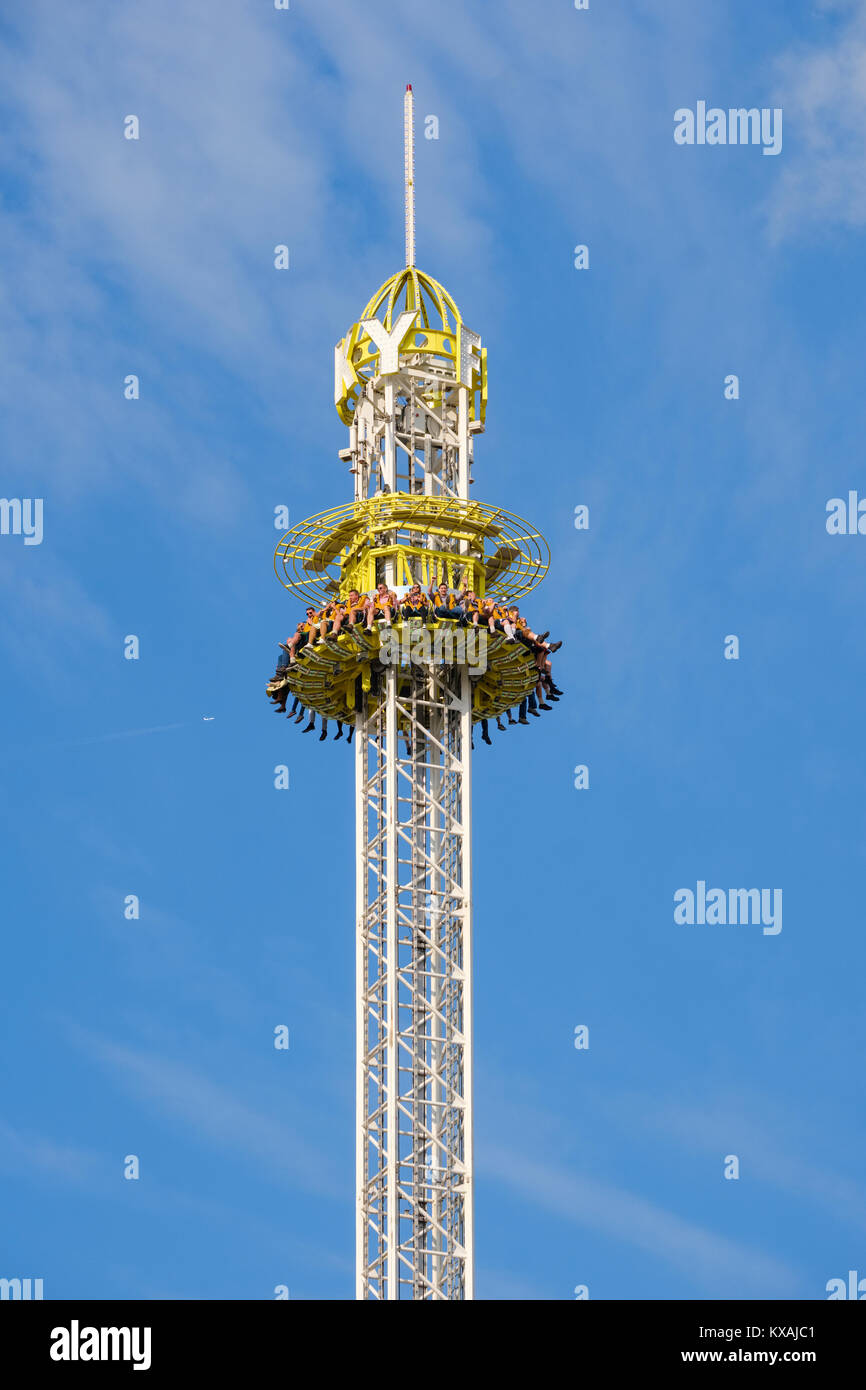 Skyfall hi-res stock photography and images - Alamy