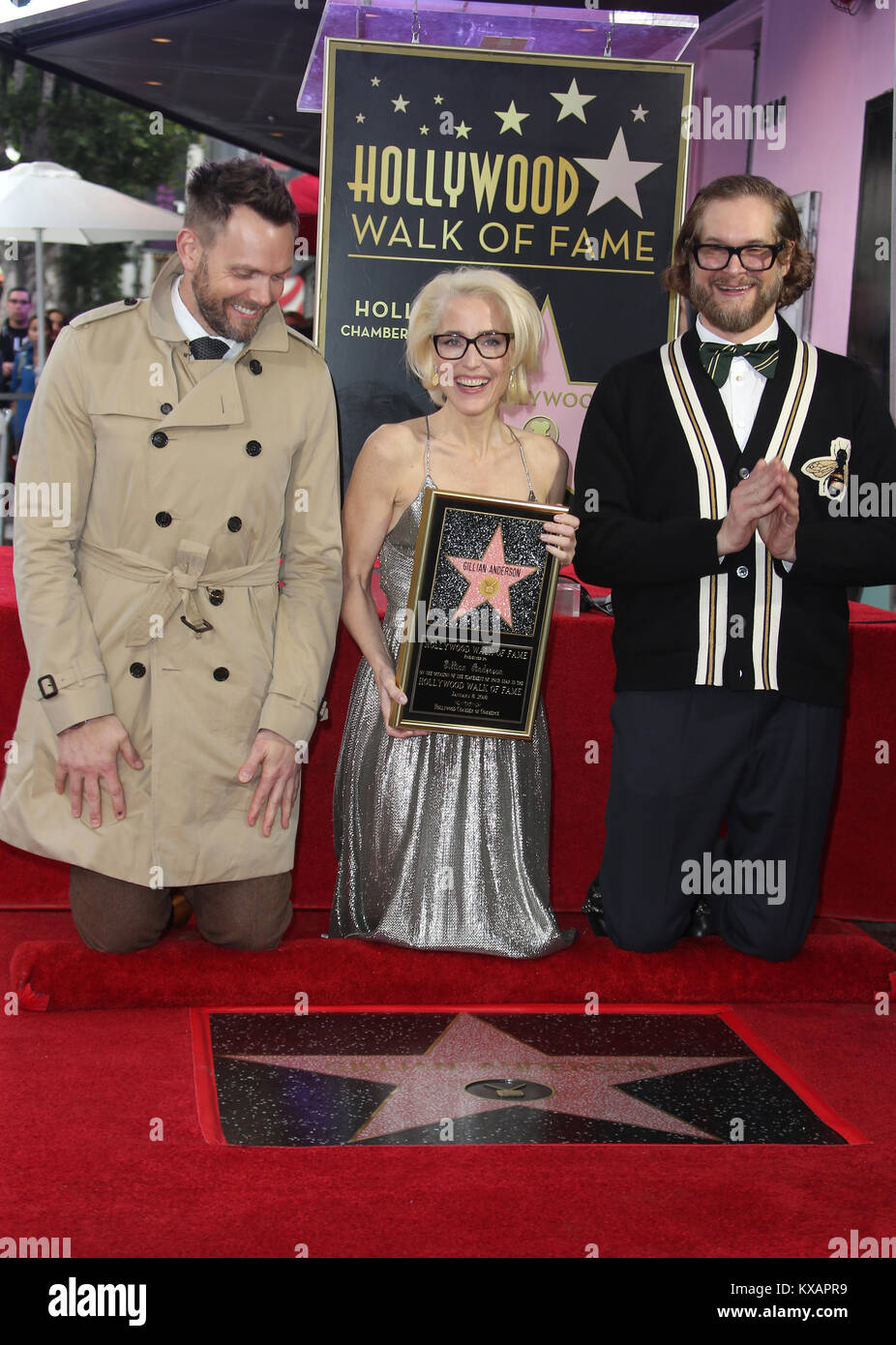 Hollywood, Ca. 8th Jan, 2018. Joel McHale, Gillian Anderson, Bryan ...