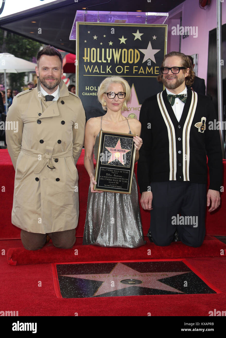 Hollywood, Ca. 8th Jan, 2018. Joel McHale, Gillian Anderson, Bryan ...