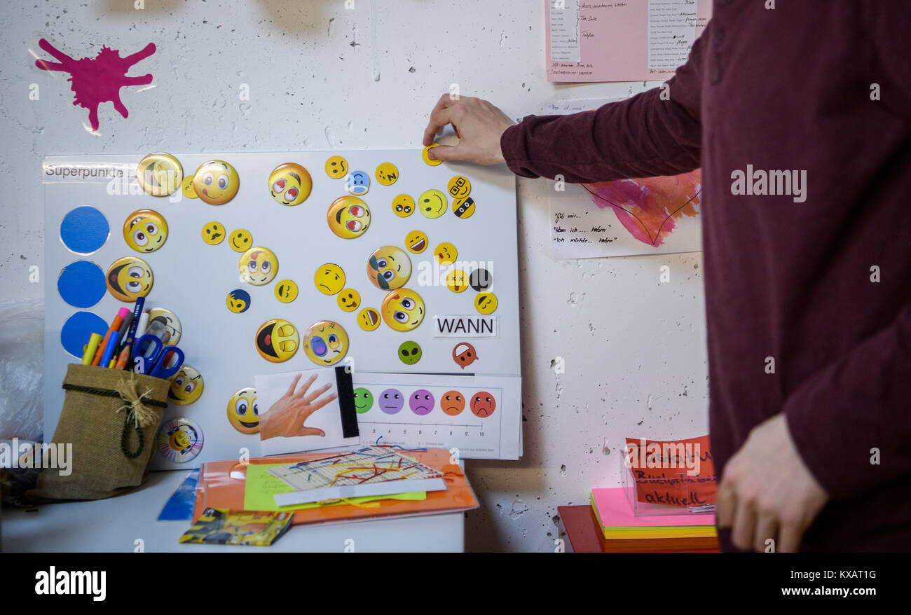 Korb, Germany. 17th Nov, 2017. Aaron, who has early childhood autism ...