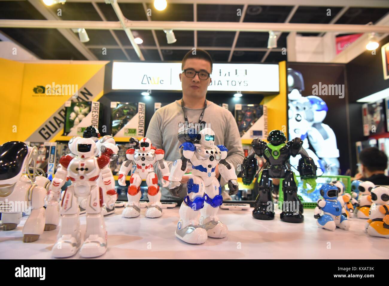 Hong Kong, China. 8th Jan, 2018. An exhibitor shows the remote ...