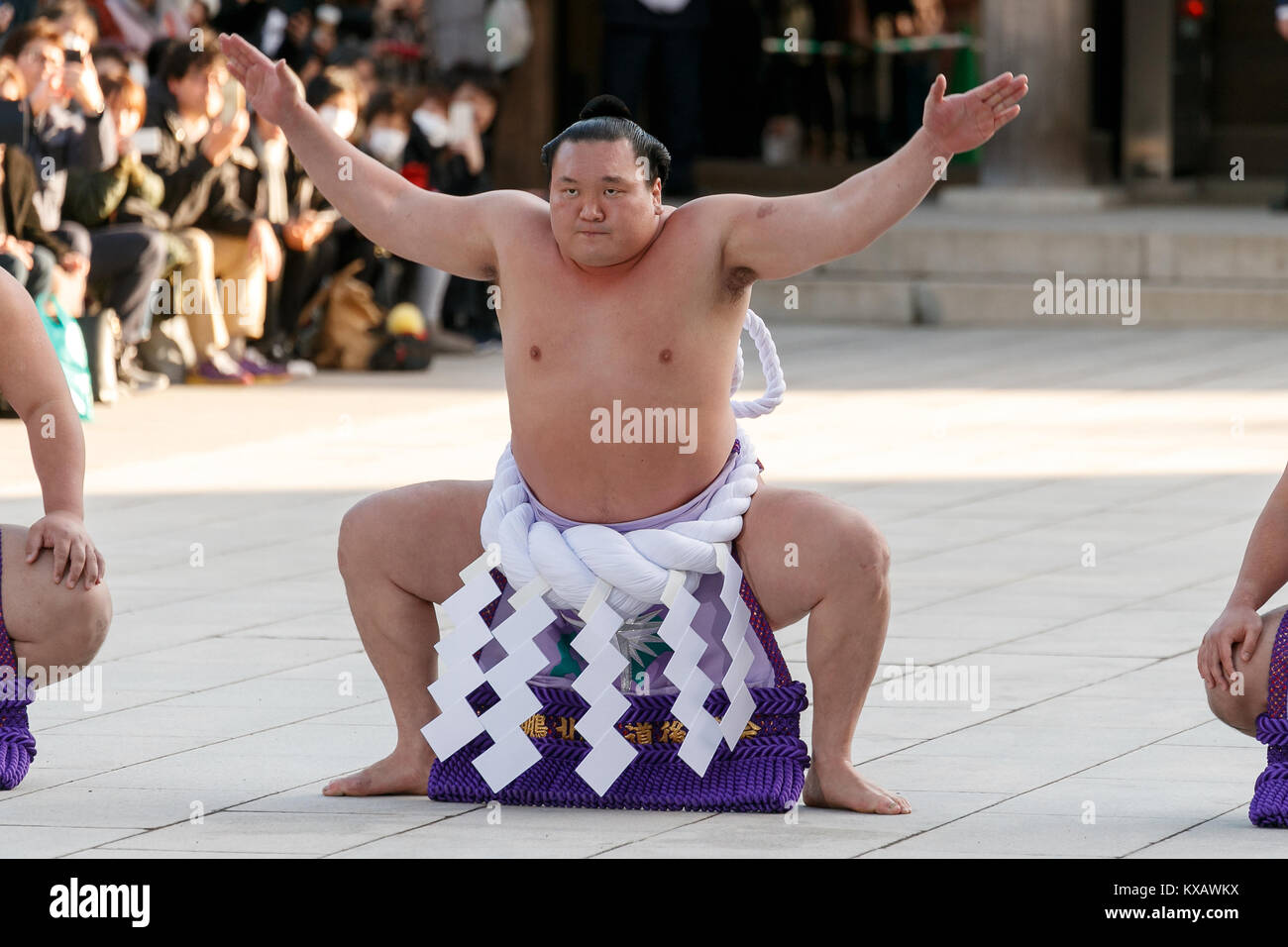 Top sumo wrestlers hi-res stock photography and images - Alamy