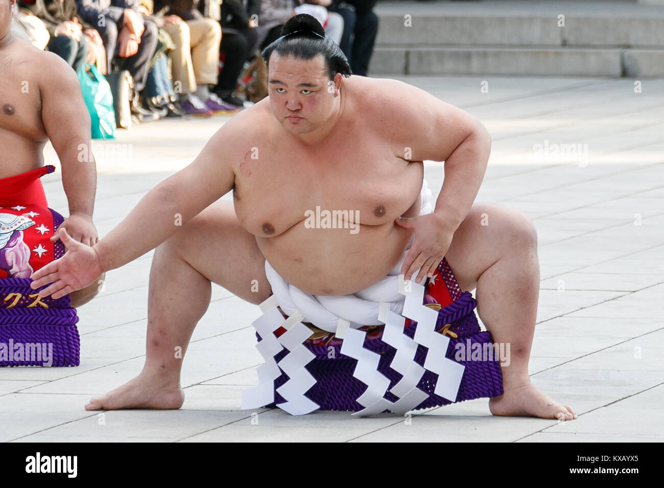 Top sumo wrestlers hi-res stock photography and images - Alamy