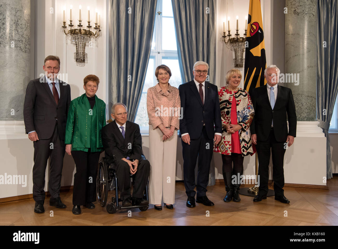 German President Frank-Walter Steinmeier (3-R) and his wife Elke ...