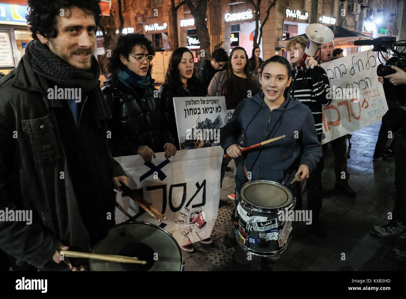 Idf letter hi-res stock photography and images - Alamy