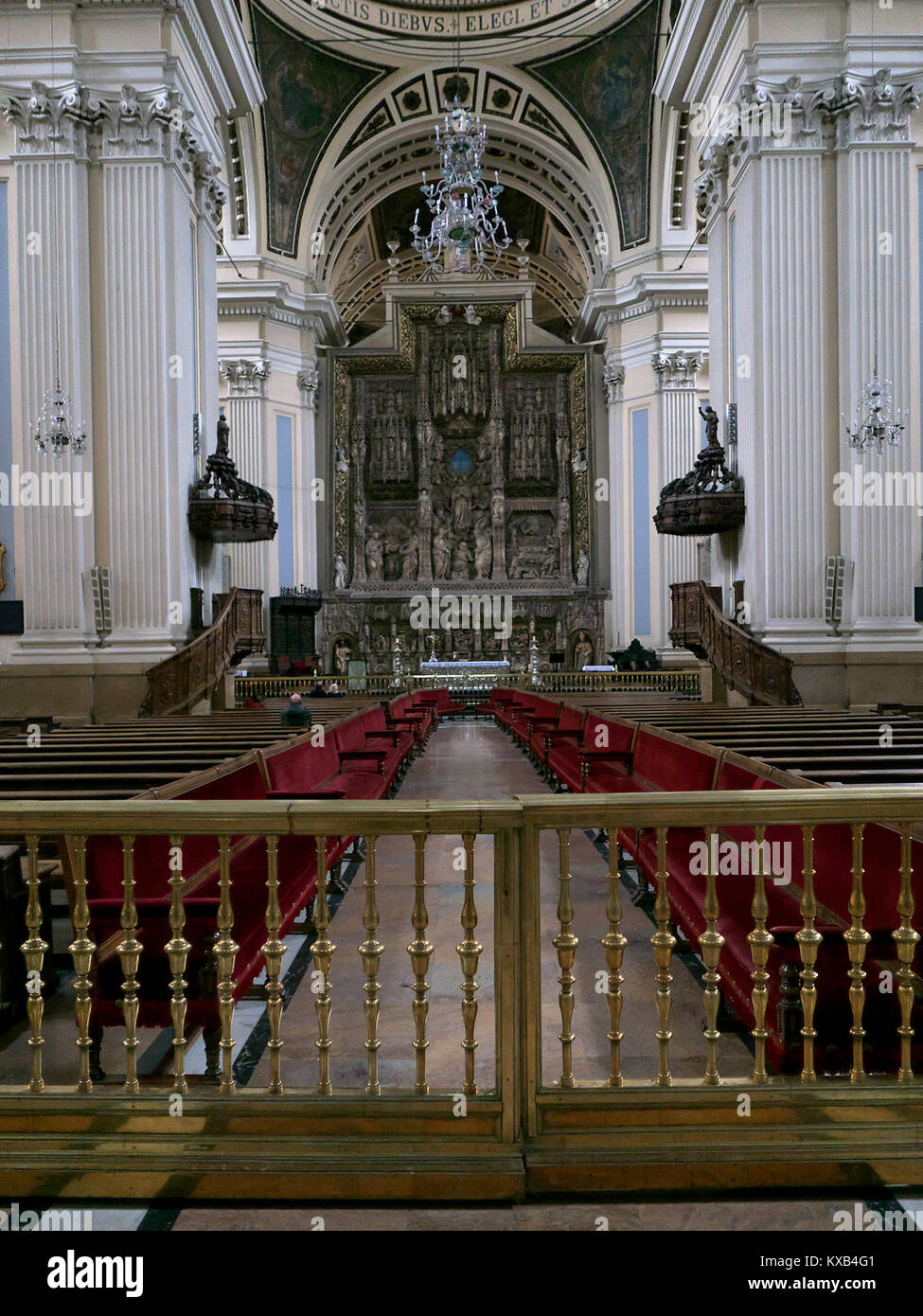 Basilica del pilar interior hi-res stock photography and images - Alamy