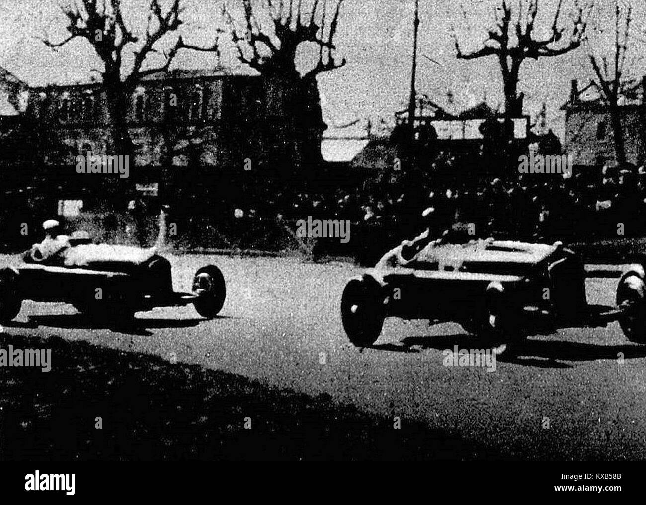 This photograph captures Tazio Nuvolari leading the 1935 Grand Prix de ...